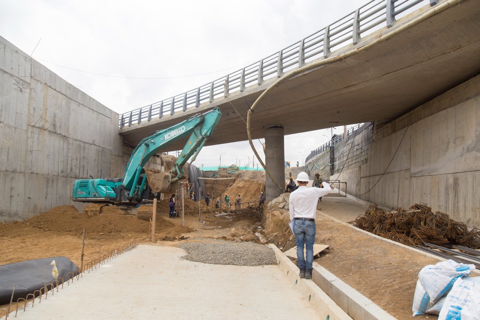 Movilización histórica de pasajeros y avances en infraestructura vial ...
